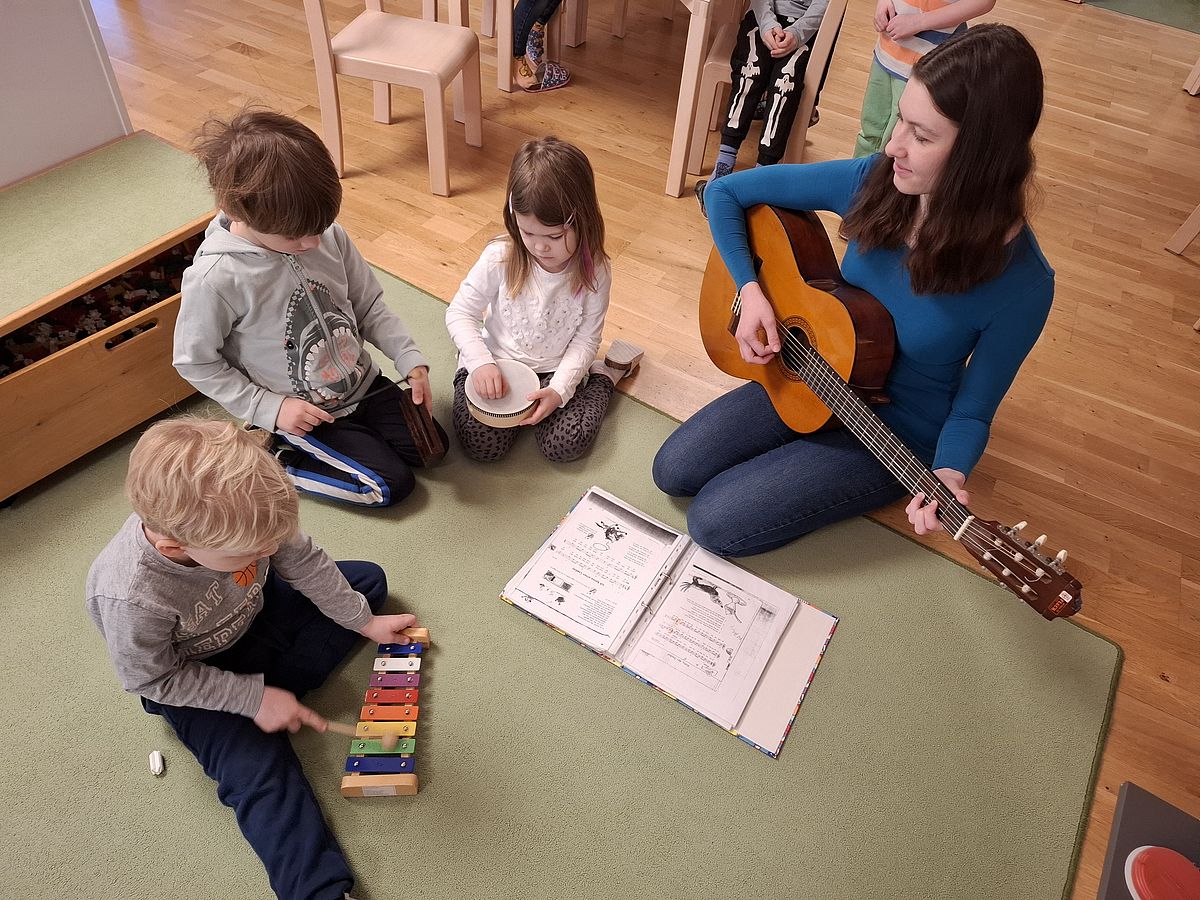 Kinderlachen in der KAGes: Der Krankenanstaltenträger bietet 350 ...