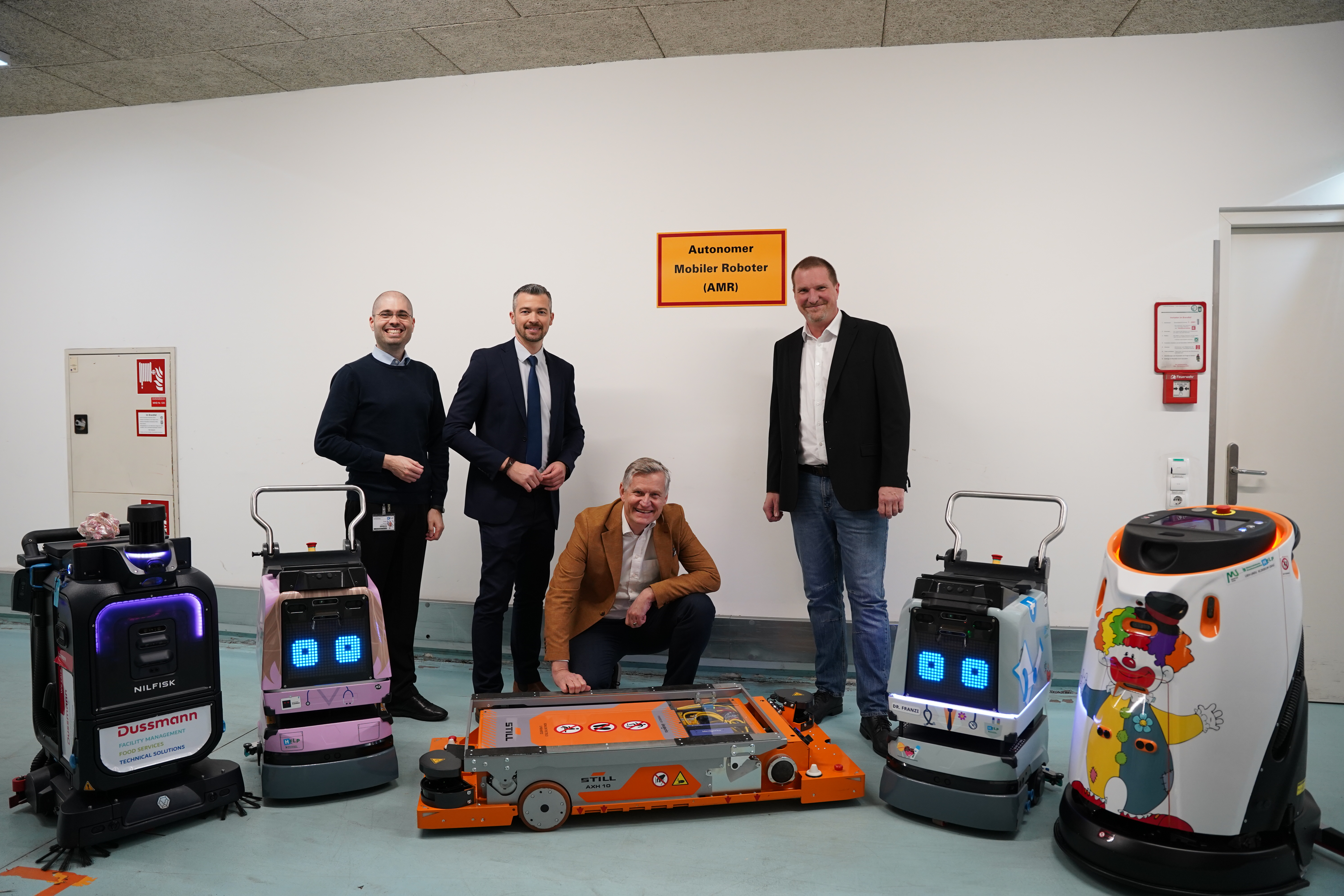 Erster Autonomer Mobiler Roboter in der Logistik am LKH-Univ.Klinikum ...